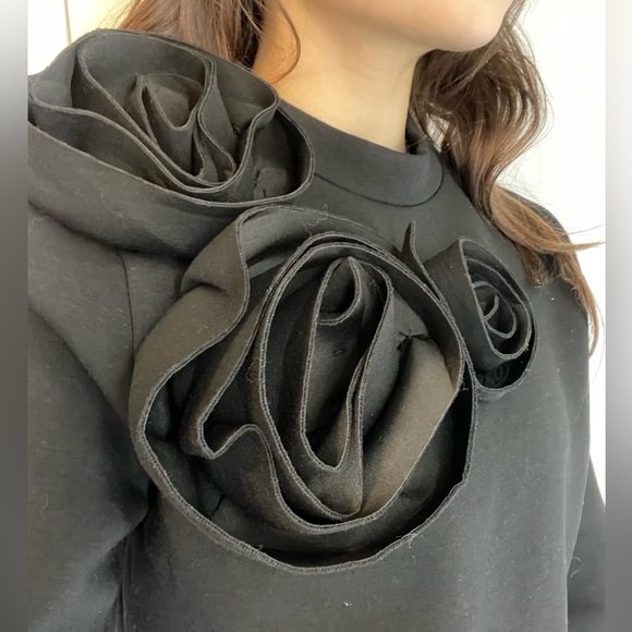 Lost Ink | Tops | Lost Ink Top With 3d Flowers In Scuba | Poshmark